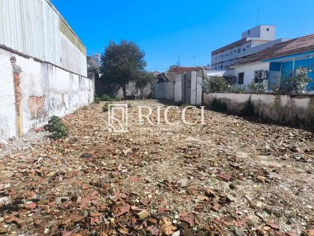 Terreno / Lote para Venda em Santos/SP Estuário