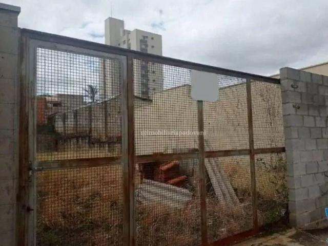 Terreno / Lote para Venda em Salto/SP Centro