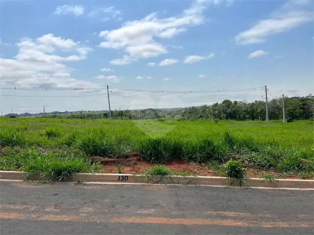 Terreno / Lote para Venda em Salto/SP Jardim dos Ipês