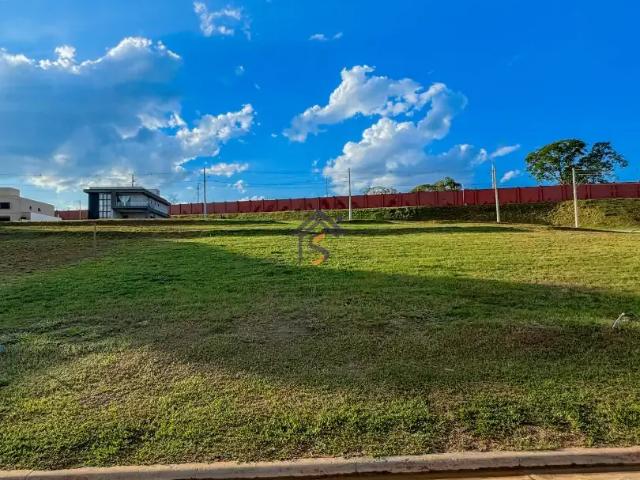 Terreno / Lote para Venda em Senador Canedo/GO Jardins Capri