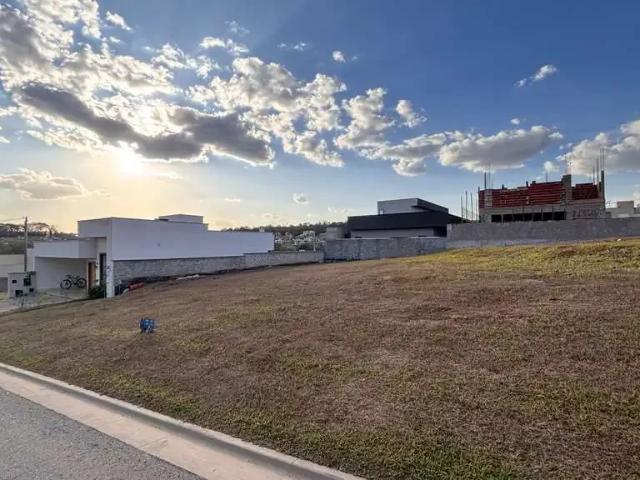 Terreno / Lote para Venda em Senador Canedo/GO Jardins Bolonha