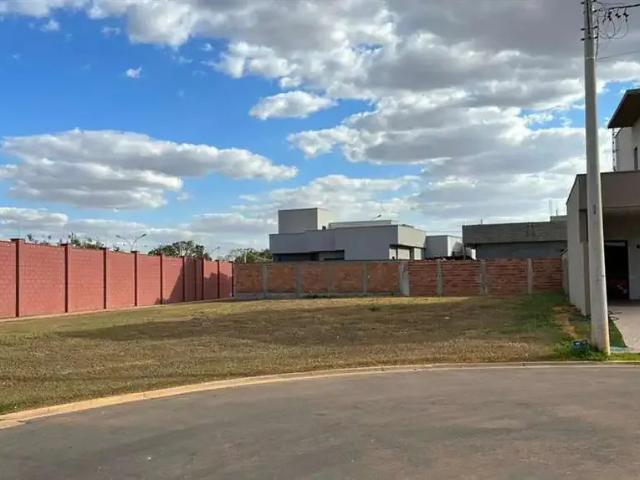 Terreno / Lote para Venda em Senador Canedo/GO Jardins Bolonha