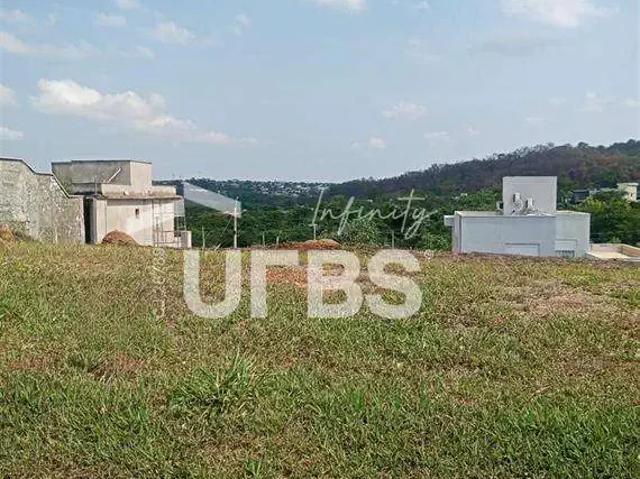 Terreno / Lote para Venda em Senador Canedo/GO Jardins Porto