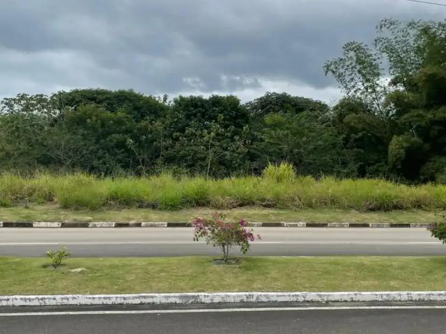 Terreno / Lote para Venda em Simões Filho/BA Centro