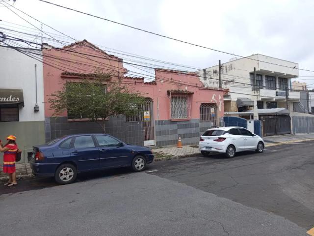 Casa / Sobrado para Venda em Sorocaba/SP Centro 2 Quartos