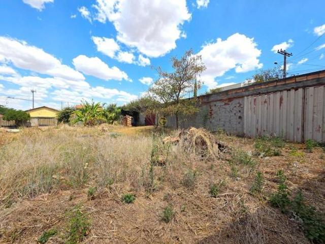 Terreno LOTE RECANTO DOS EMBOABAS REGIÃO VILA BRASÍLIA 361.9 M² DE ESQUINA SEMI MURADO