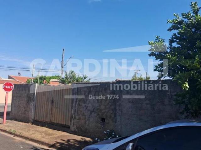 Terreno padrão com ótima localização, pronto para construir
