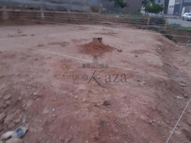 Terreno Padrão em Jacareí