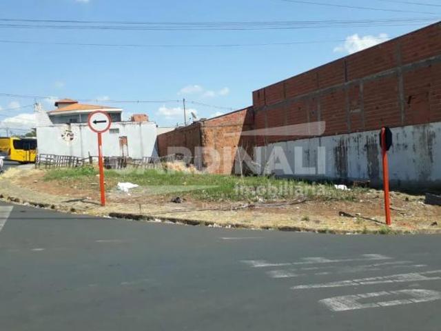 Terreno Padrão em São Carlos
