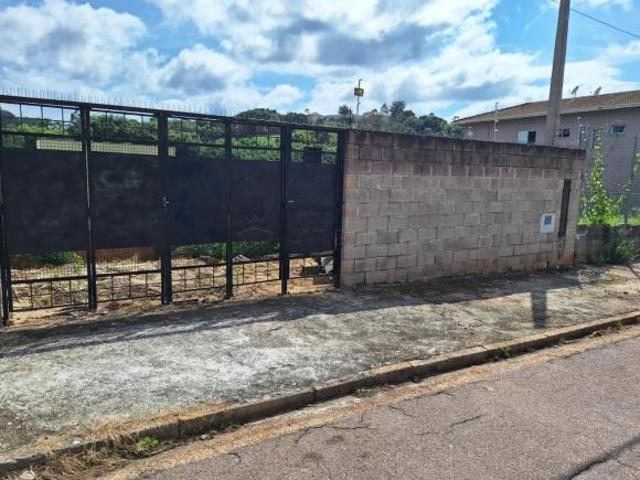 Terreno Padrão fora condomínio em Jundiaí