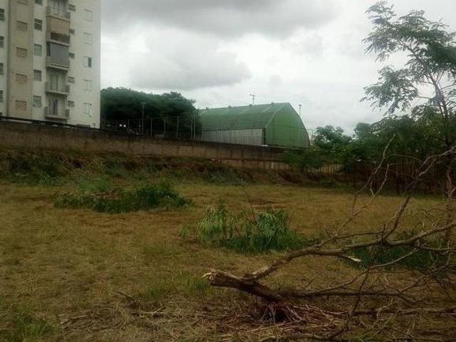 Terreno para 4 pavimentos | Imobiliária Rosa e Rangel