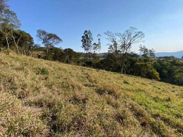 Terreno para chalé com vista para represa