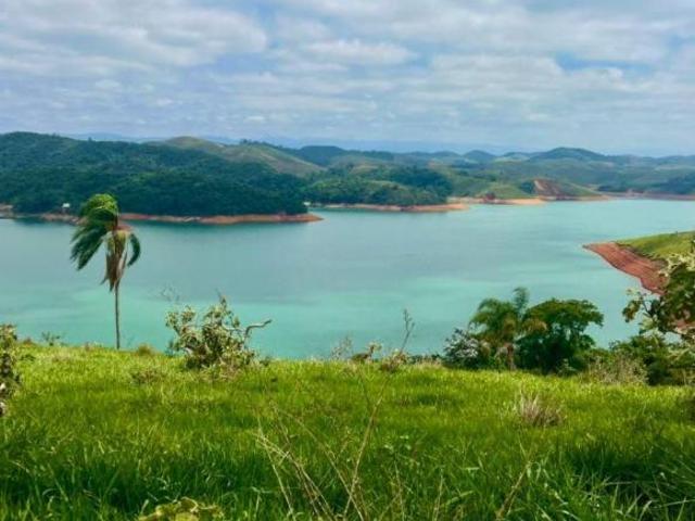 Terreno para chalé na beira da represa