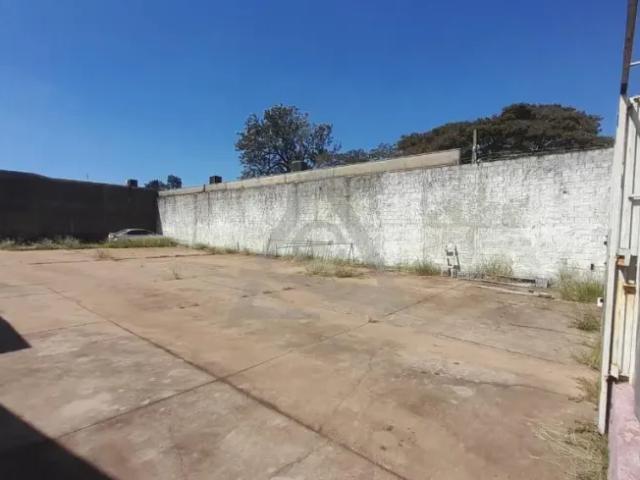 Terreno para alugar em Campinas, Ponte Preta, com 549 m²