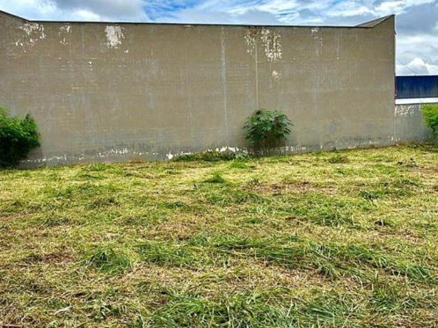 Terreno para fins comerciais