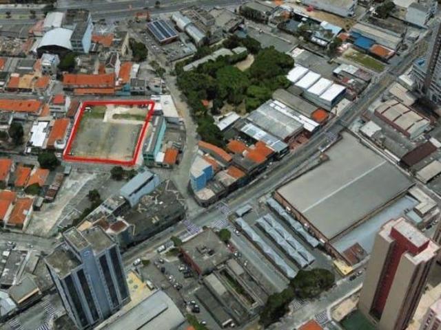Terreno para investidores no Centro de Guarulhos de 3.000 m² à Venda em de Guarulhos, confira agora