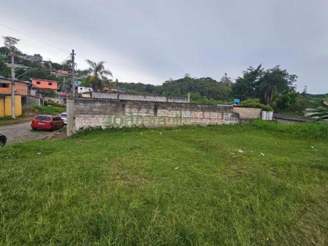 Terreno para uso comercial/residencial em Juquitiba