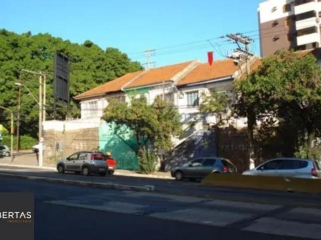 Terreno para Venda 151.2m², 0 dormitórios, Petrópolis
