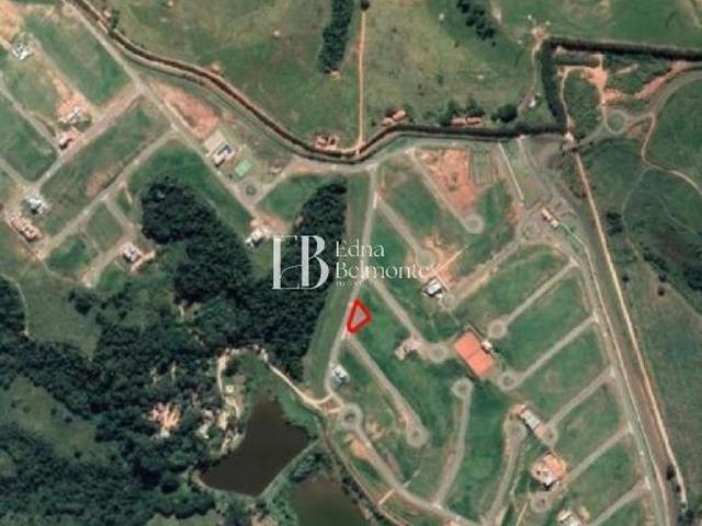 TERRENO PARA VENDA DE ESQUINA COM 903 M2 COM VISTA PARA O LAGO NO CONDOMINIO FAZENDA SERRA AZUL 2 I