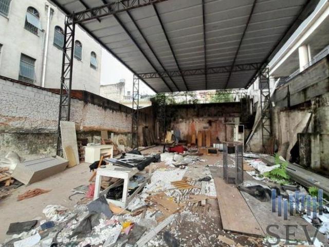 Terreno para venda e aluguel em Centro de 436.00m²