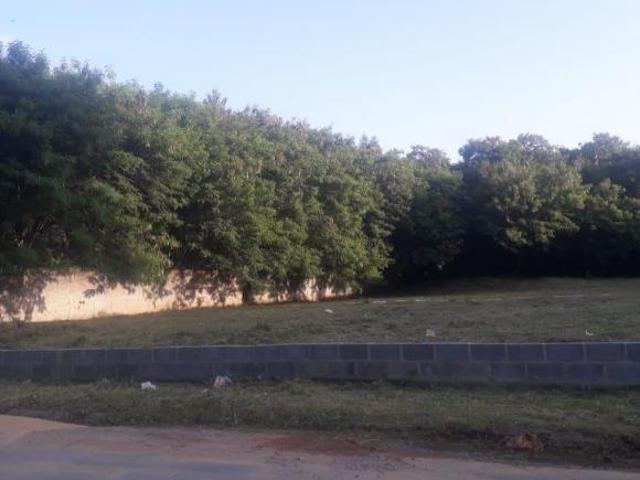 Terreno para venda e aluguel em Jardim São Carlos de 1950.00m²