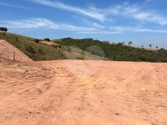 Terreno para venda e aluguel em Parque São Luiz de 20000.00m²