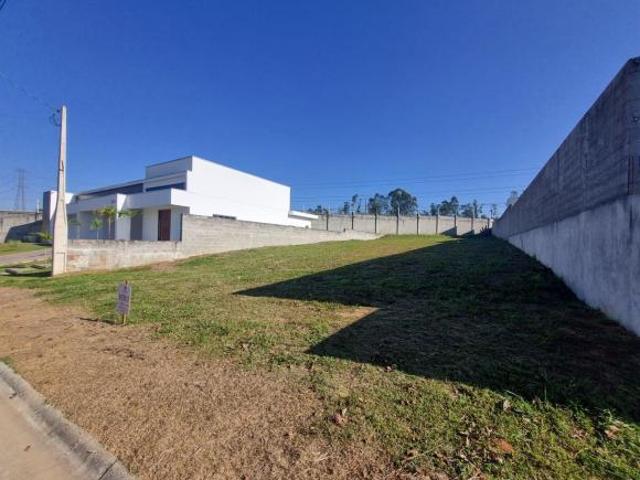 Terreno para venda em Condominio Residencial Colonial Village Ii de 704.00m²