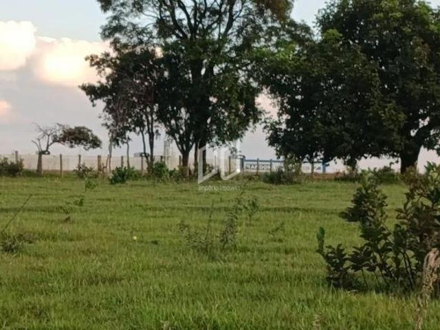 Terreno para venda em Condomínio Satélite de 33000.00m²