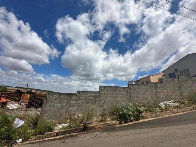Terreno para venda em Centro, Nepomuceno