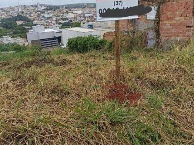 Terreno para venda em Centro, Oliveira