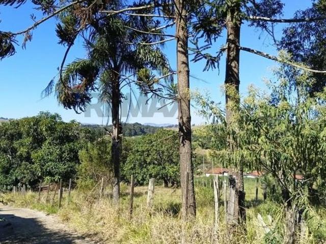 Terreno para venda em Centro de 1500.00m² com 10 Garagens