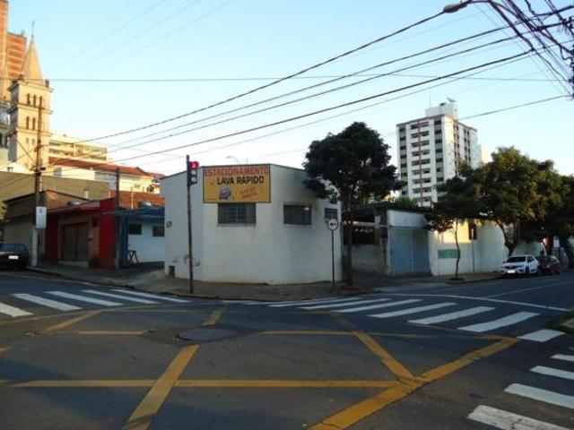 Terreno para venda em Centro de 1.00m² com 1 Quarto, 1 Suite e 1 Garagem
