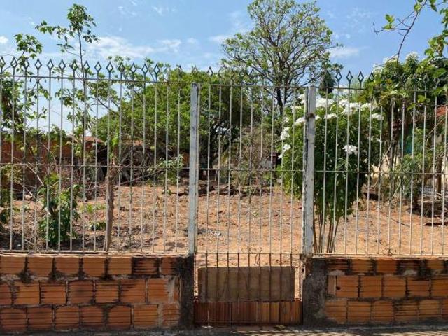 Terreno para venda em Centro de 242.00m²