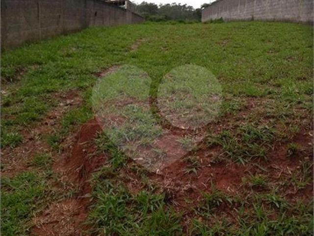 Terreno para venda em Centro de 750.00m² com 1 Quarto, 1 Suite e 1 Garagem