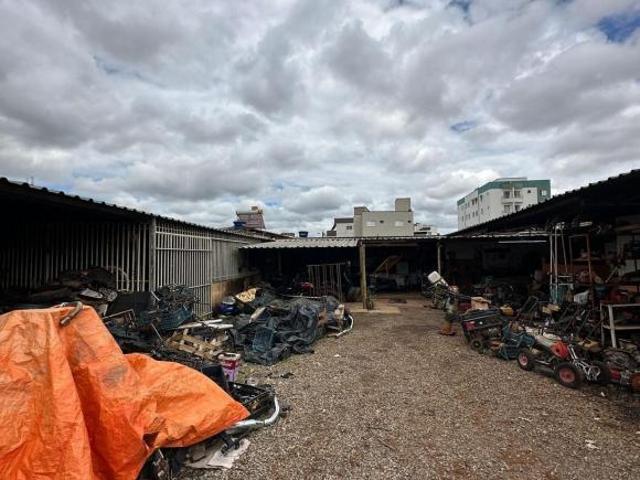 Terreno para venda em Centro, Patos de Minas