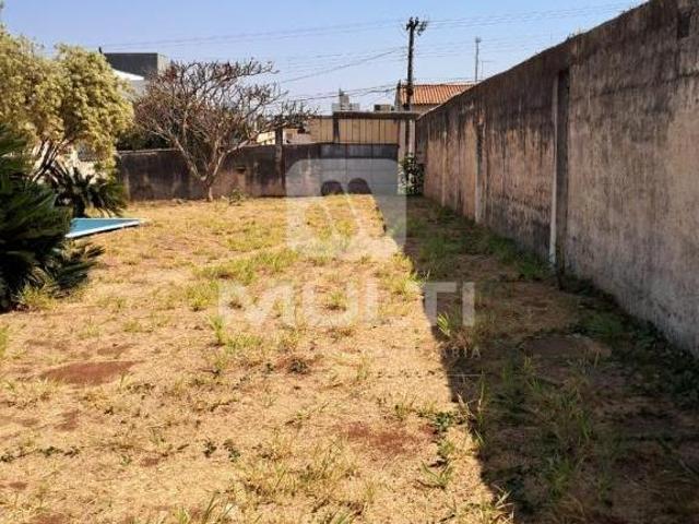 Terreno para venda em Centro, Uberlândia