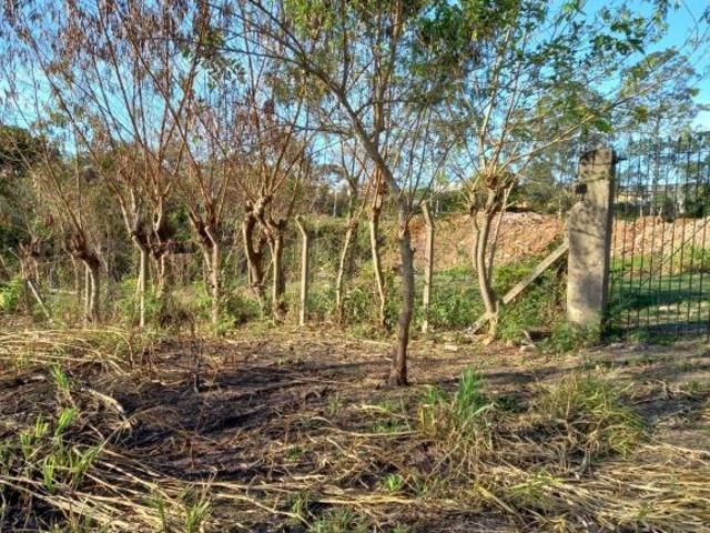 Terreno para venda em Chácara São Jorge de 1.00m² com 1 Quarto, 1 Suite e 1 Garagem