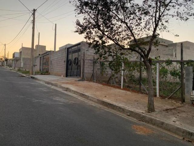 Terreno para venda em Cittá Di Salerno de 200.00m²