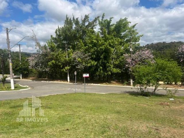 Terreno para venda em Alphaville de 329.00m² com 4 Quartos, 2 Suites e 4 Garagens