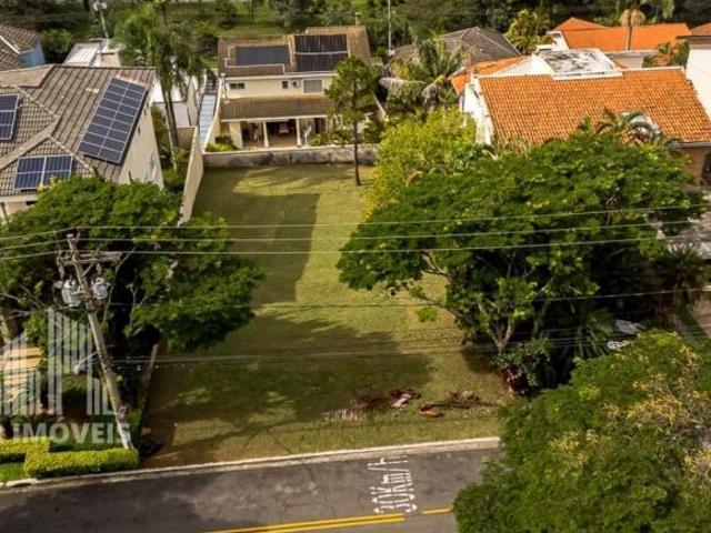 Terreno para venda em Alphaville de 329.00m² com 4 Quartos, 2 Suites e 4 Garagens