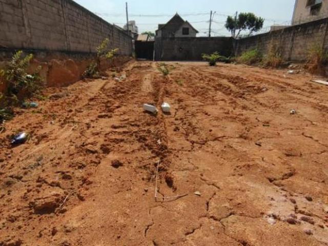 Terreno para venda em Arvoredo, Contagem