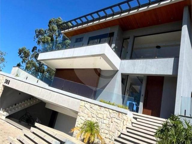 Terreno para venda em Bairro Inválido de 517.00m² com 6 Quartos, 3 Suites e 9 Garagens