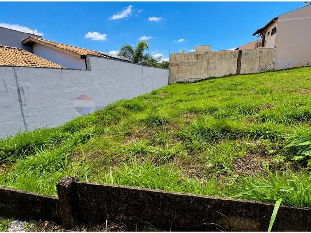 Terreno para venda em Jardim Chácara Dos Pinheiros em Botucatu São Paulo de 330.00m²
