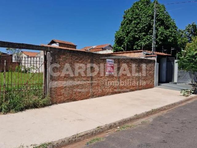 Terreno para venda em Jardim Das Estações vila Xavier de 300.00m²