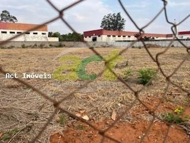 Terreno para venda em Jardim Do Trevo de 5714.00m²