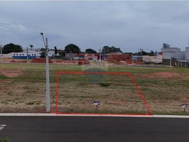 Terreno para venda em Jardim Dos Girassóis de 250.00m²