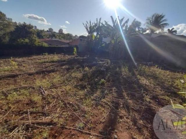 Terreno para venda em Jardim Elite de 660.00m²