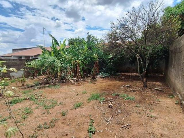 Terreno para venda em Jardim Lago de 300.00m²