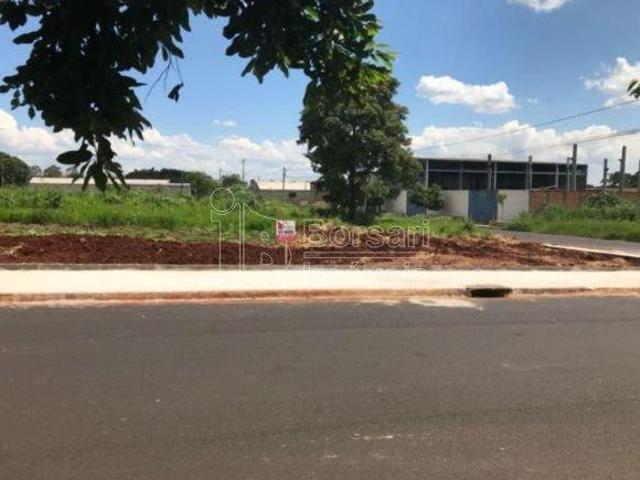 Terreno para venda em Jardim Regina de 250.00m²