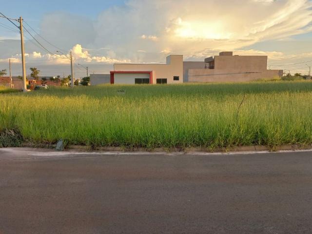 Terreno para venda em Jardim São Francisco em Piracicaba São Paulo de 1.00m² com 1 Quarto, 1 Suíte e 1 Garagem